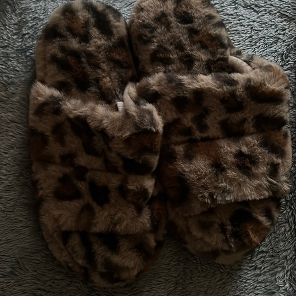 Shoes | Cheetah Bedroom Slippers | Poshmark
